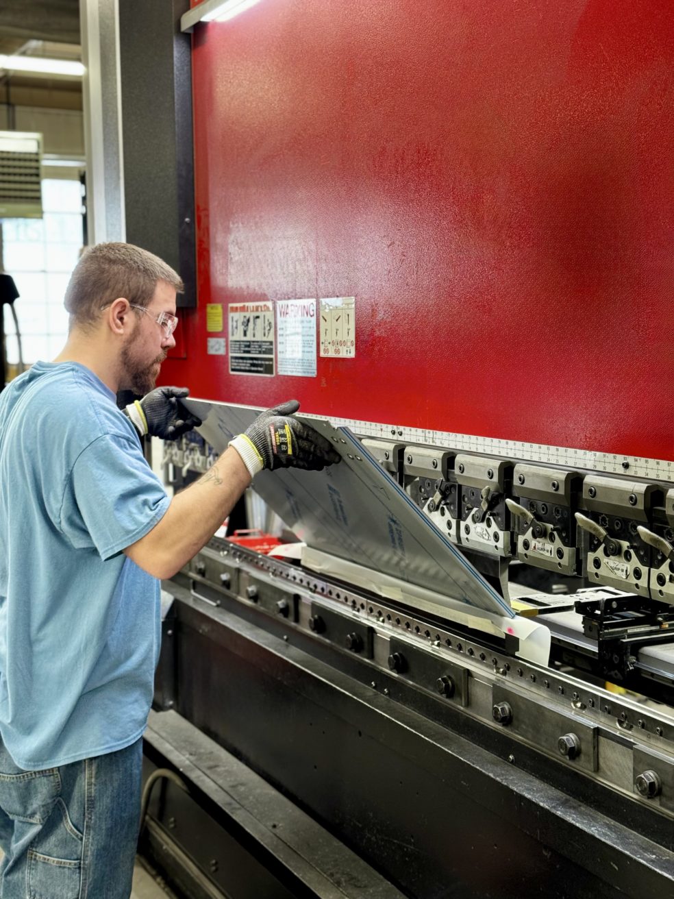 DAWSON Metal Fabricators: Brake Forming